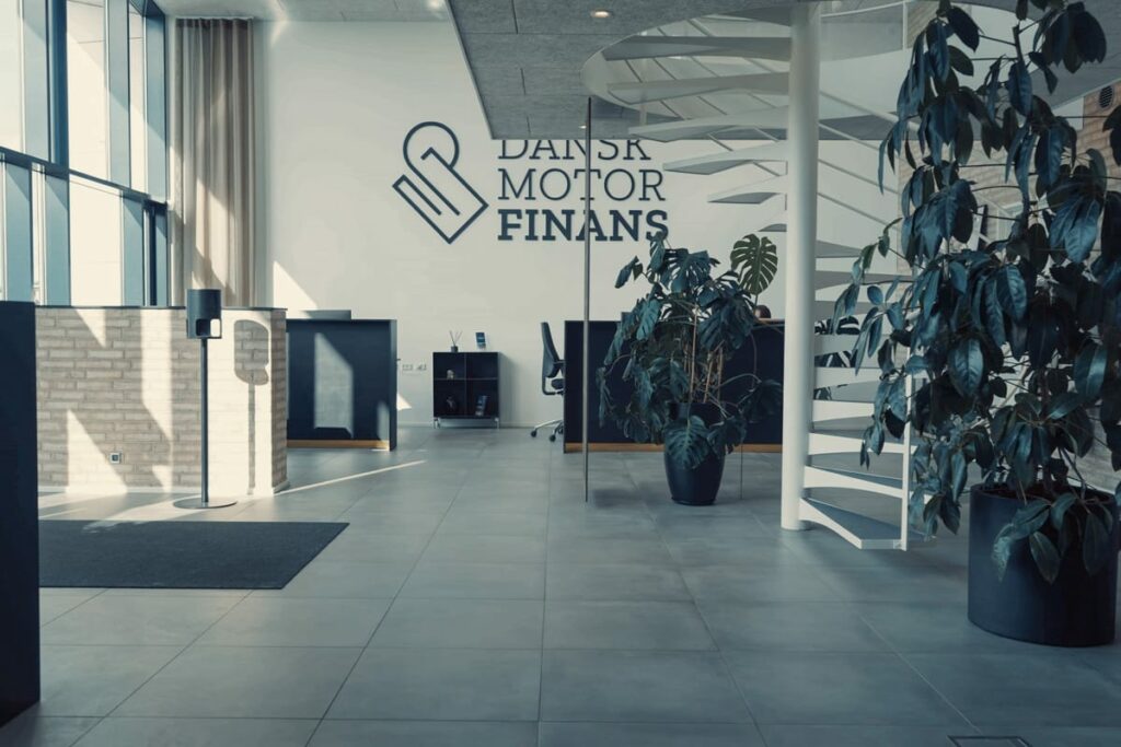 Om Dansk Motor Finans - Dansk Motor Finans